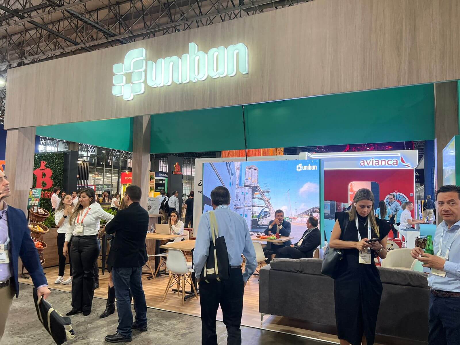 Notable intervención en 9° Congreso Empresarial Colombiano