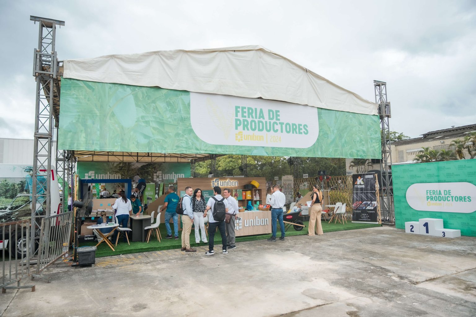 Uniban somos la comercializadora internacional de productos